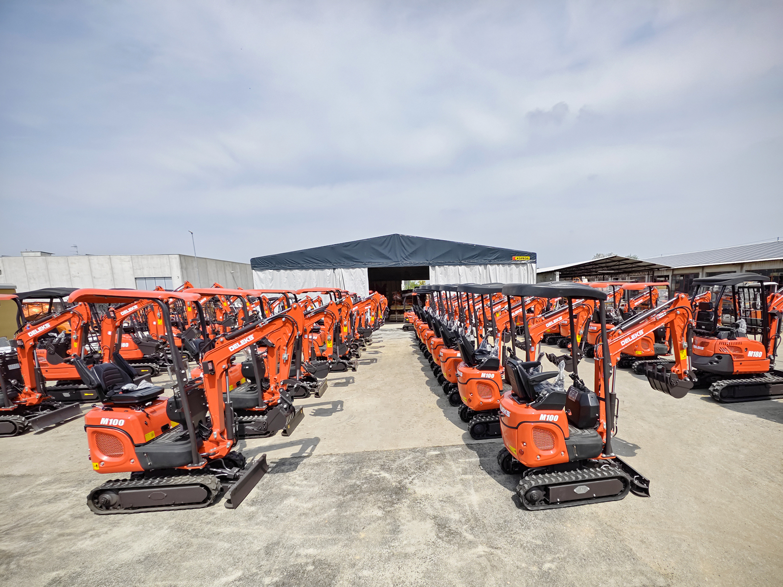 M100se Mini-pelle compacte 1T, Moteur Kubota 3 cylindres